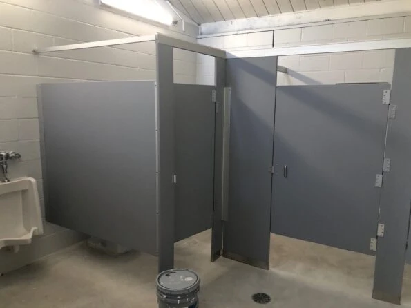 Solid Plastic Partitions - Partition King