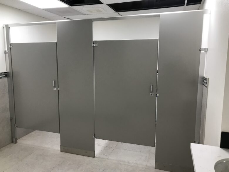 A Complete Guide to Powder Coated Toilet Partitions