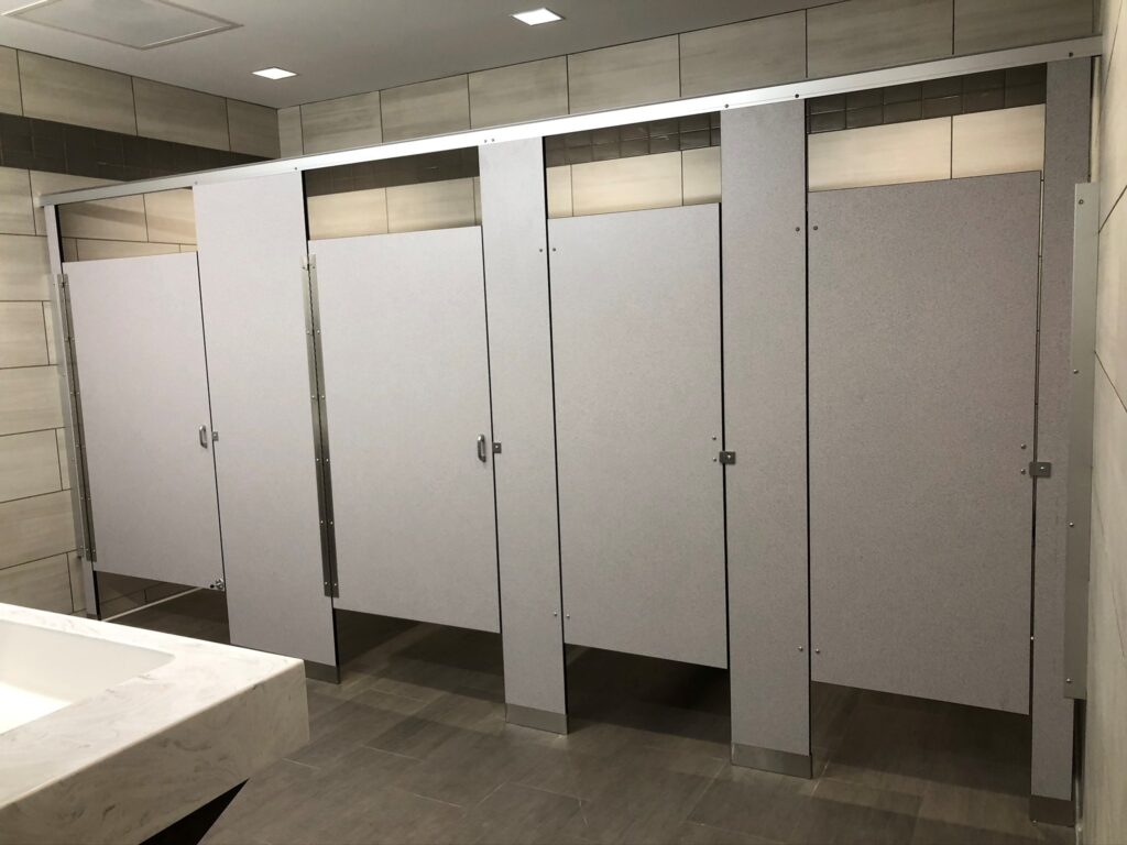 A Complete Guide to Phenolic Toilet Partitions