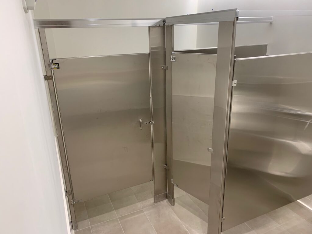 A Complete Guide to Stainless Steel Toilet Partitions